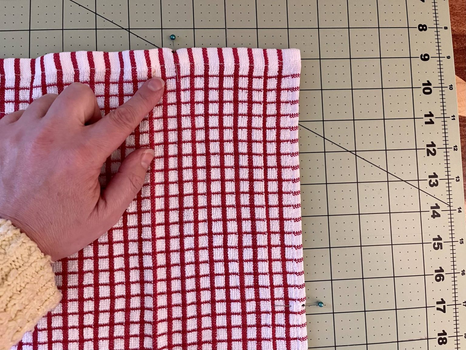 Dish Towel Apron for a Child - Free Printable Pattern! • Chocolate Box ...